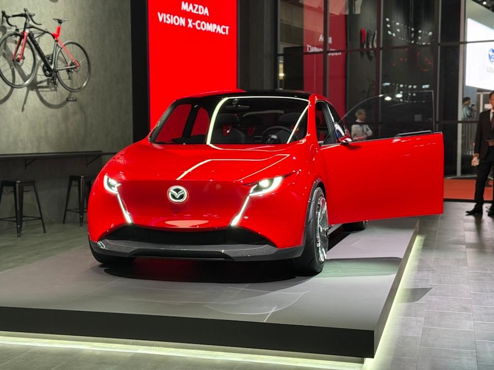 Mazda trình làng hai concept lạ mắt tại Japan Mobility Show 2025 | Zingxe